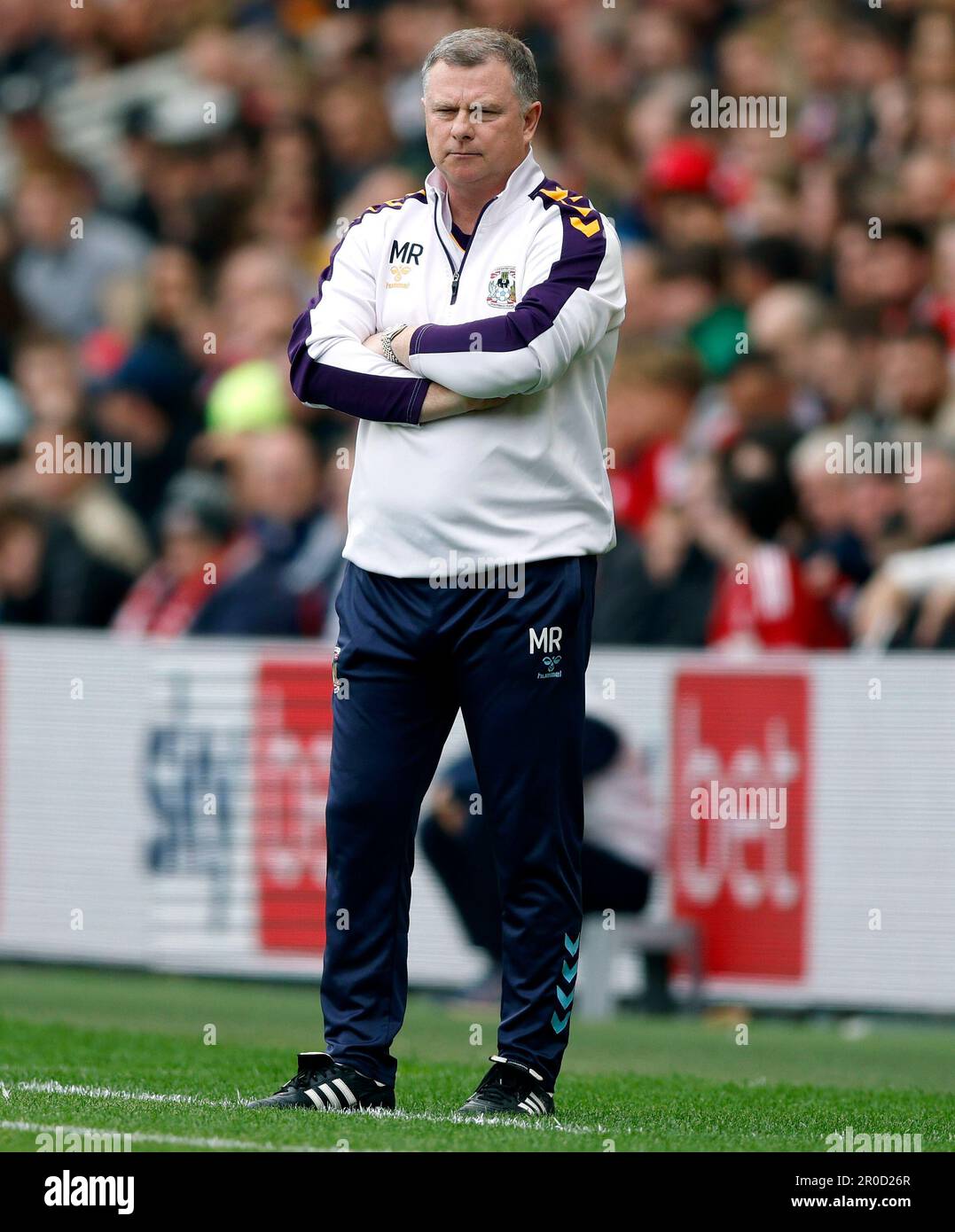 Coventry City manager Mark Robins reacts on the touchline during the ...