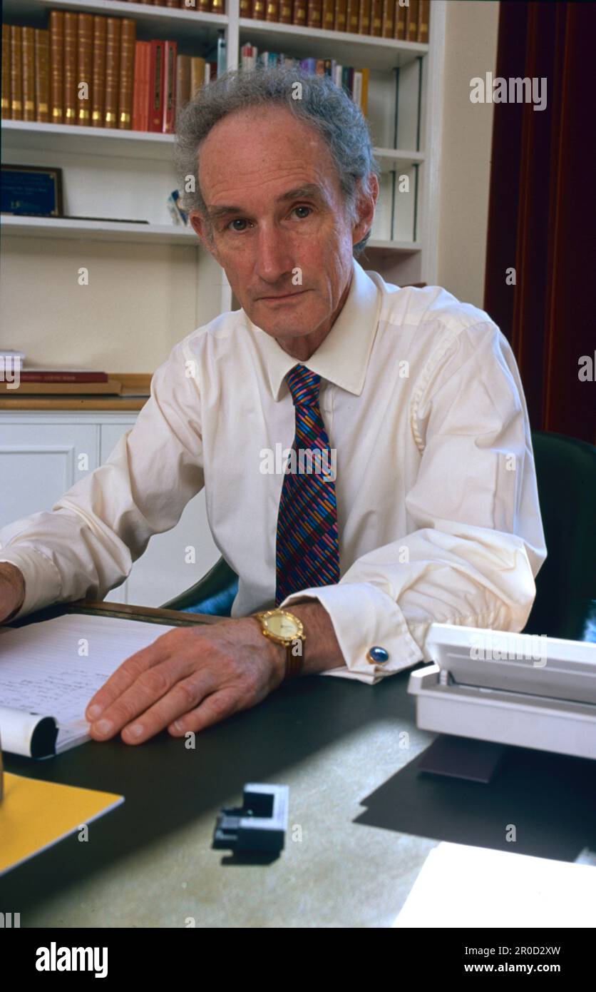 Lord Robert May, scientist, at the Royal Society Stock Photo - Alamy
