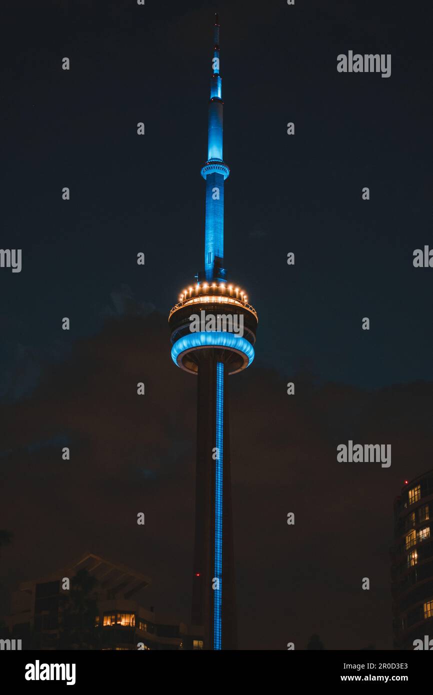 A brightly-lit CN Tower at night in Toronto, Canada Stock Photo - Alamy