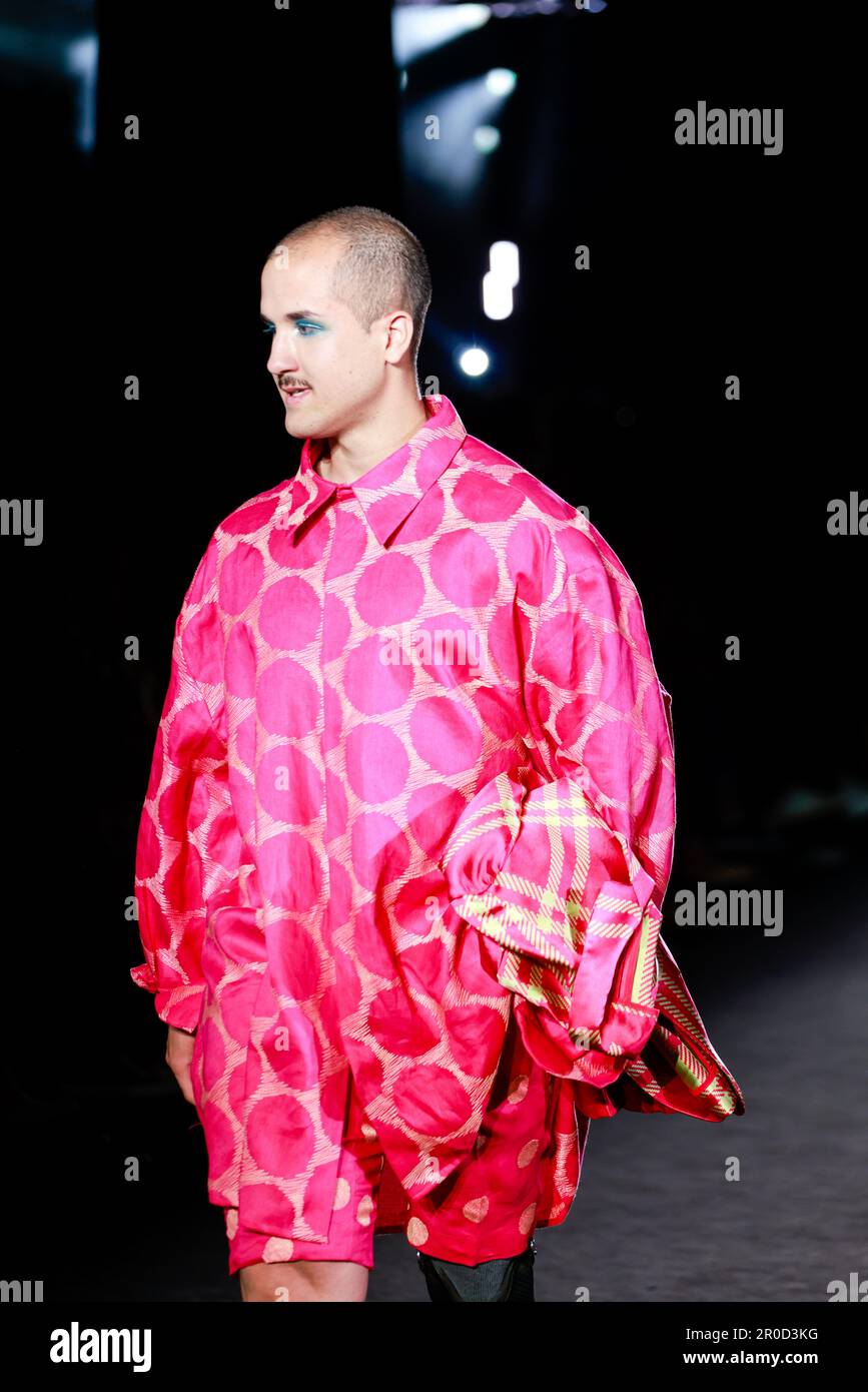 Modelo de chico hi-res stock photography and images - Alamy