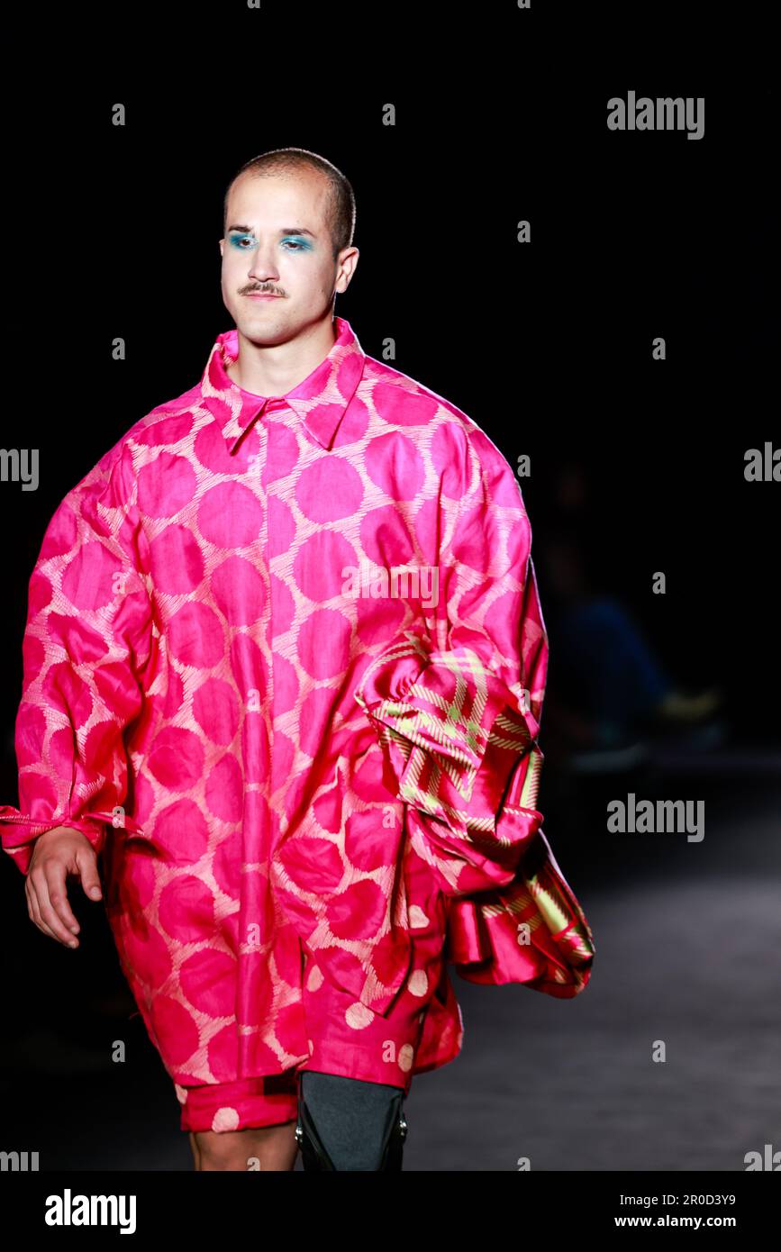 Modelo de chico hi-res stock photography and images - Alamy