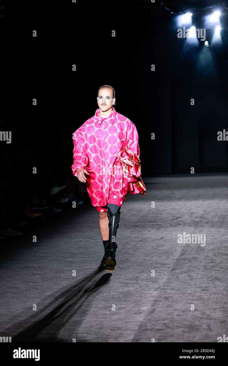 Modelo de pantalones hi-res stock photography and images - Alamy