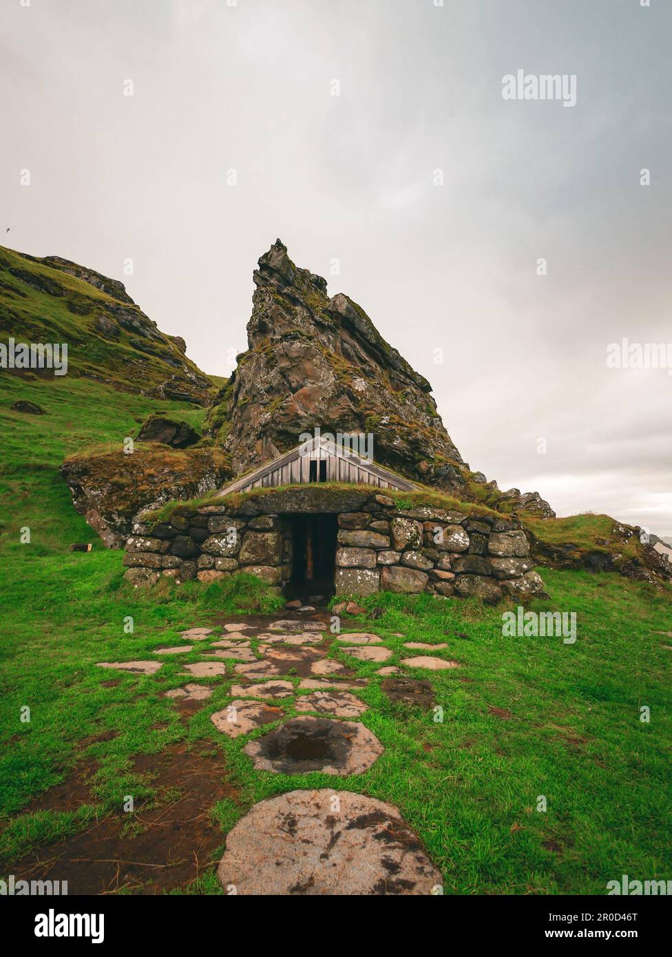 Old stonehouse hi-res stock photography and images - Alamy