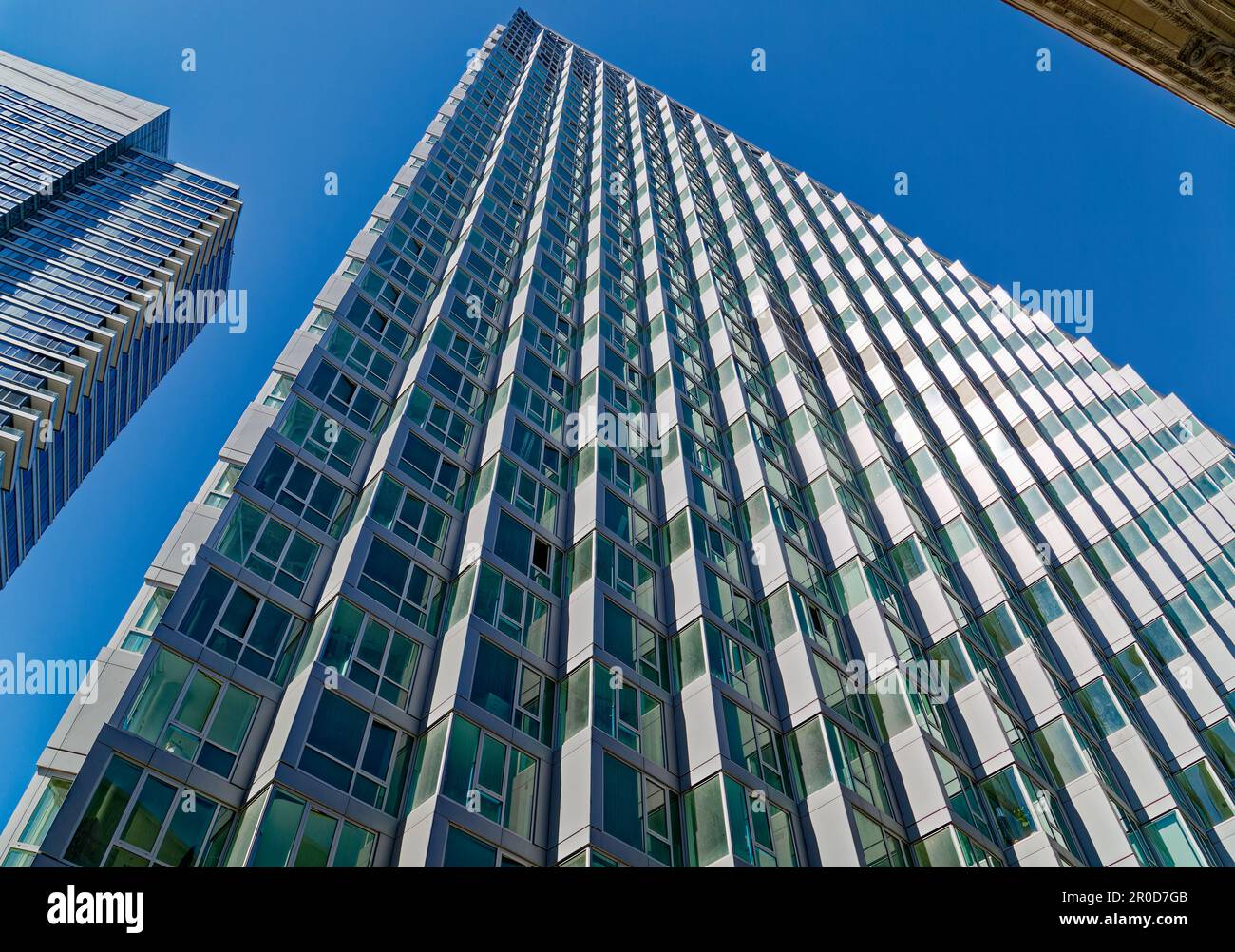 VIA 57 West Apartments represents a new building type – courtscraper ...