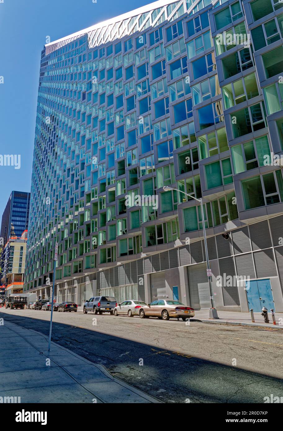 VIA 57 West Apartments represents a new building type – courtscraper ...