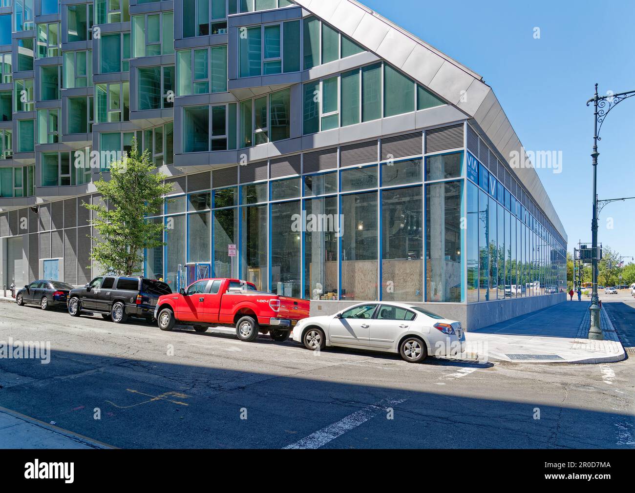 VIA 57 West Apartments represents a new building type – courtscraper ...