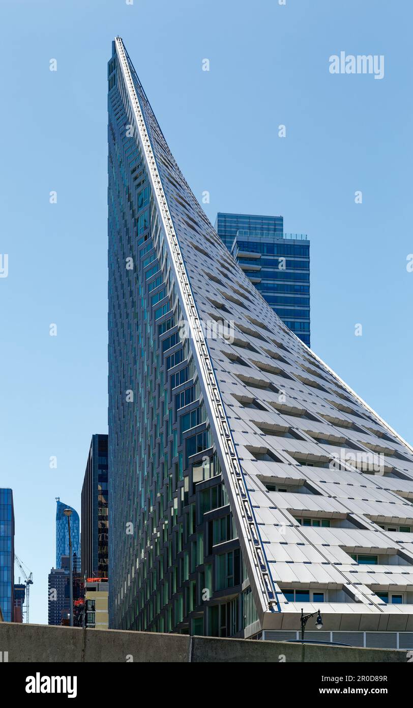 VIA 57 West Apartments represents a new building type – courtscraper ...