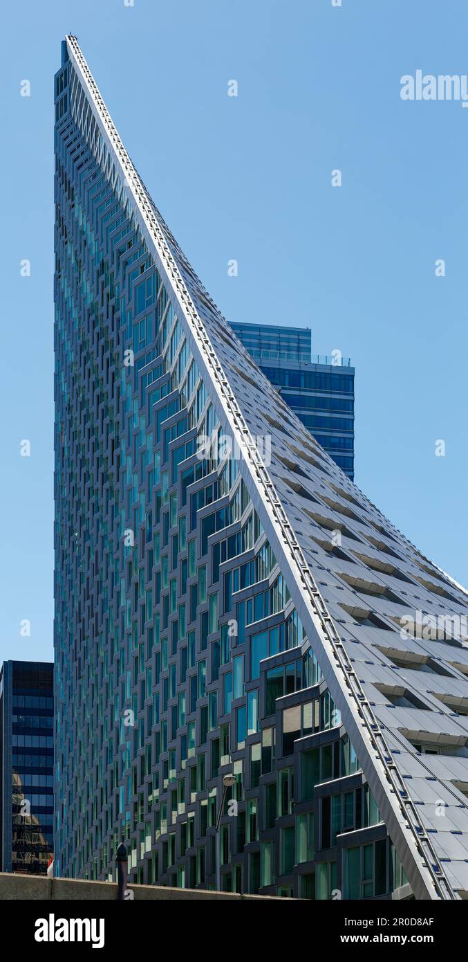 VIA 57 West Apartments represents a new building type – courtscraper ...