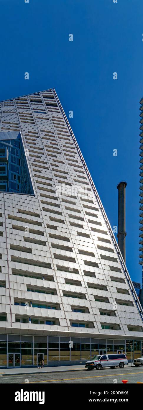 VIA 57 West Apartments represents a new building type – courtscraper ...