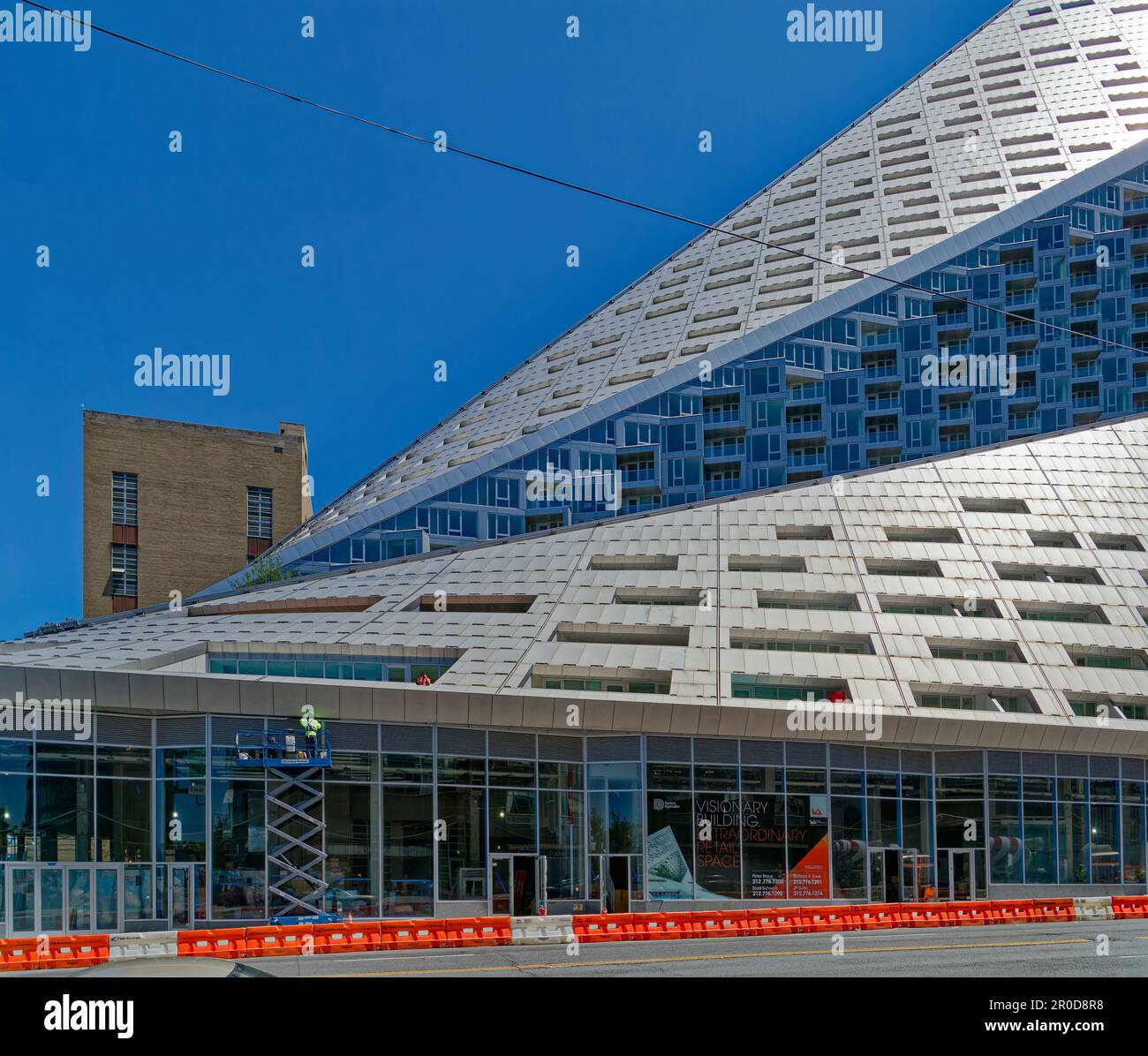 VIA 57 West Apartments represents a new building type – courtscraper ...