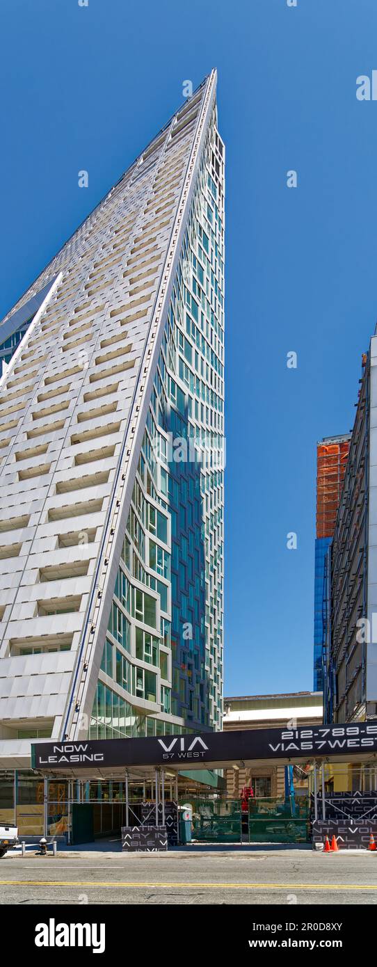 VIA 57 West Apartments represents a new building type – courtscraper ...