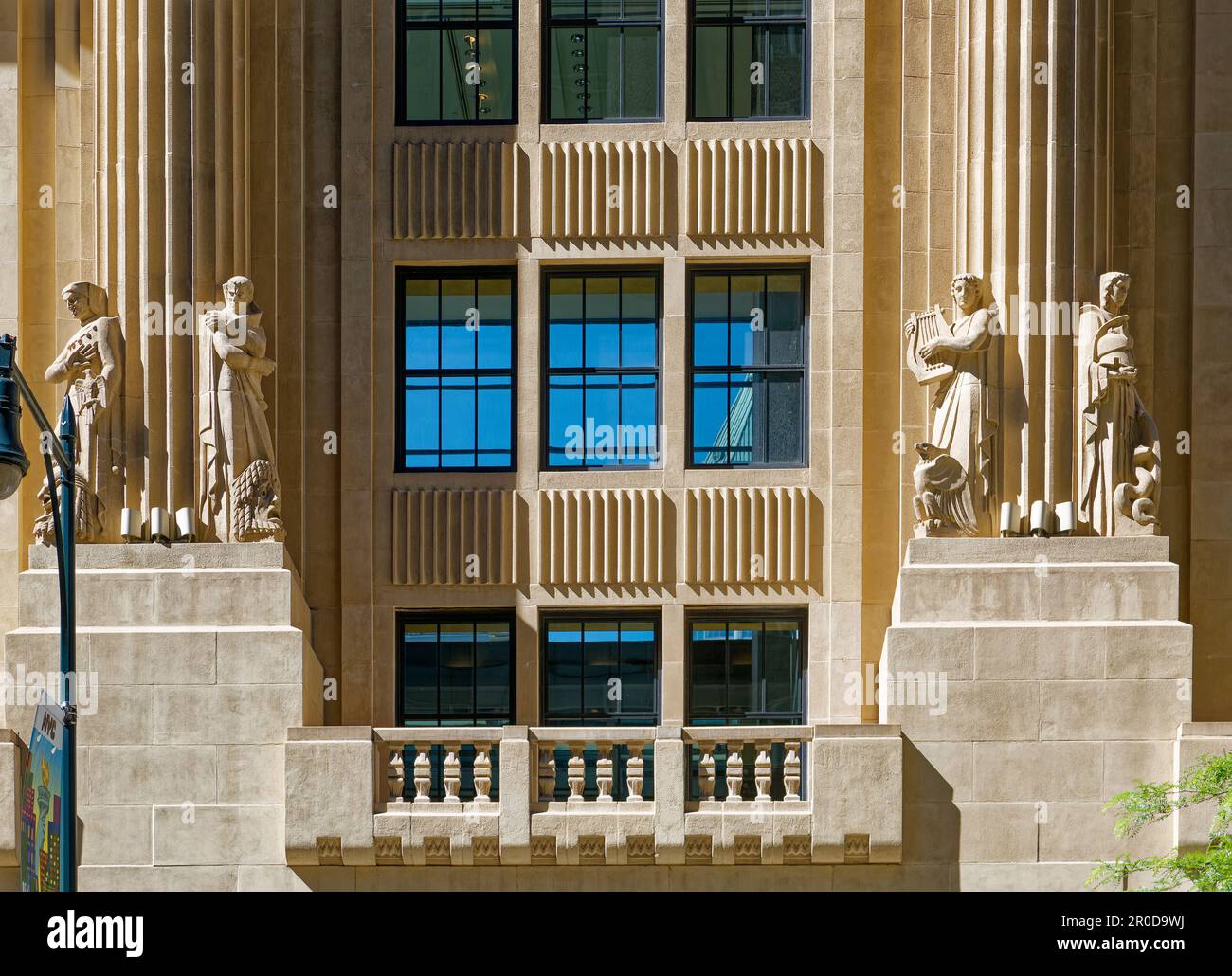 The diagrid glass Hearst Tower was built in 2006 atop the stone Hearst ...