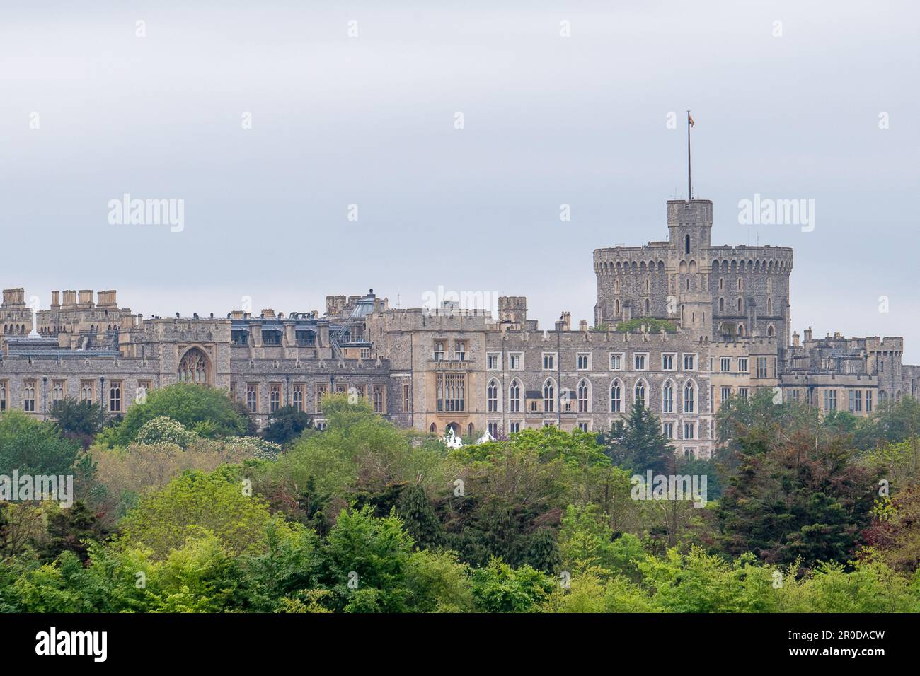 Windsor, Berkshire, UK. 8th May, 2023. Windsor Castle. It was still busy in Windsor today as ...