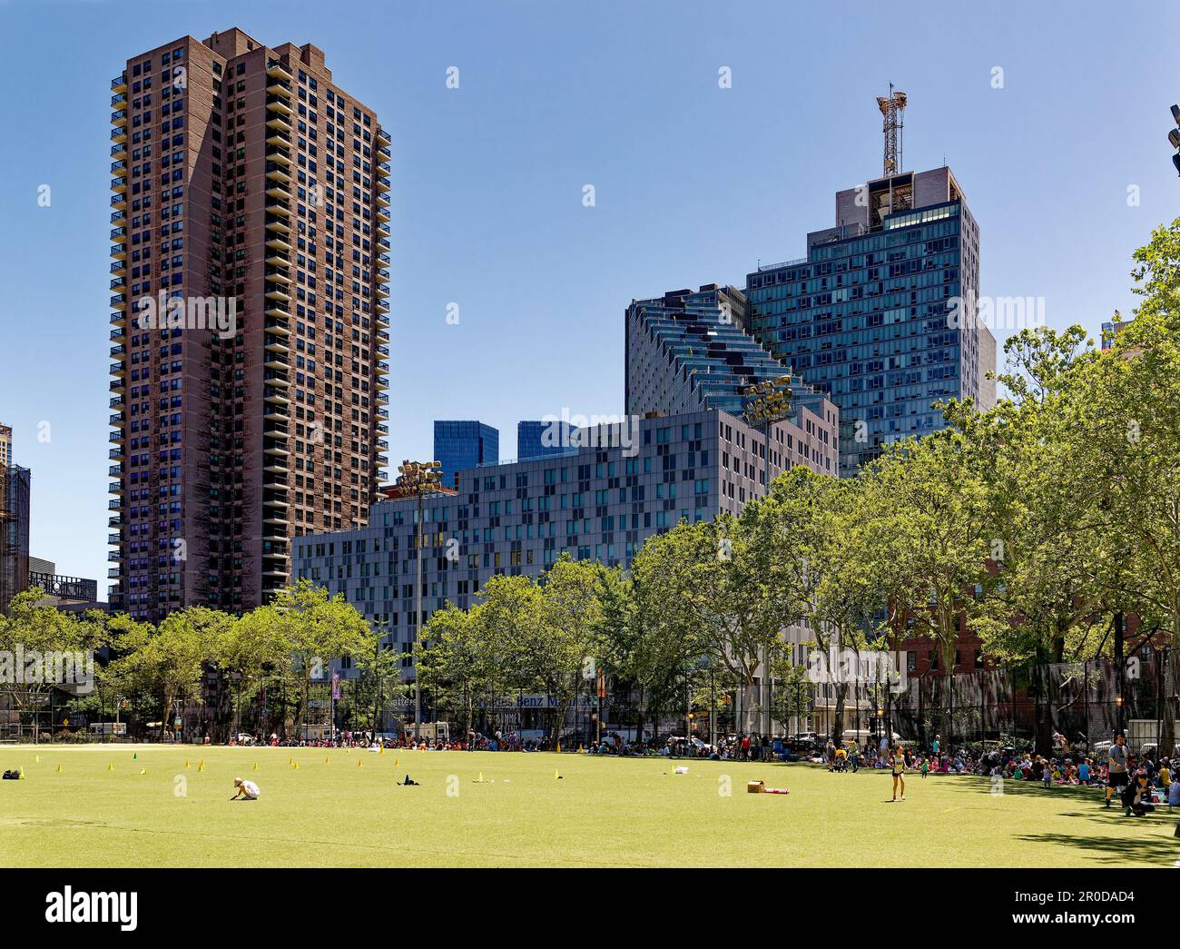 Mercedes House is a zig-zagging residential high-rise with cascading ...