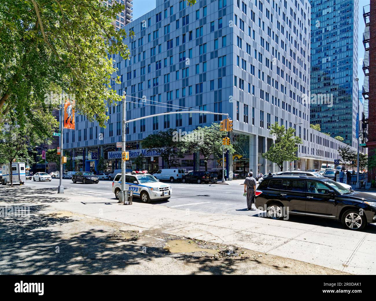 Mercedes House is a zig-zagging residential high-rise with cascading ...