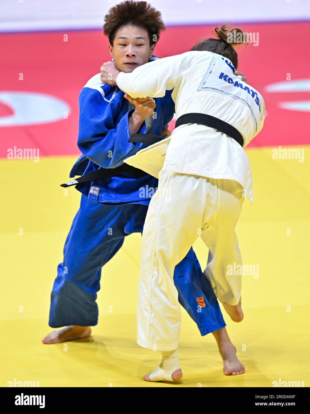 Doha, Qatar. 8th May, 2023. Zhu Yeqing (L) of China competes with Sita ...