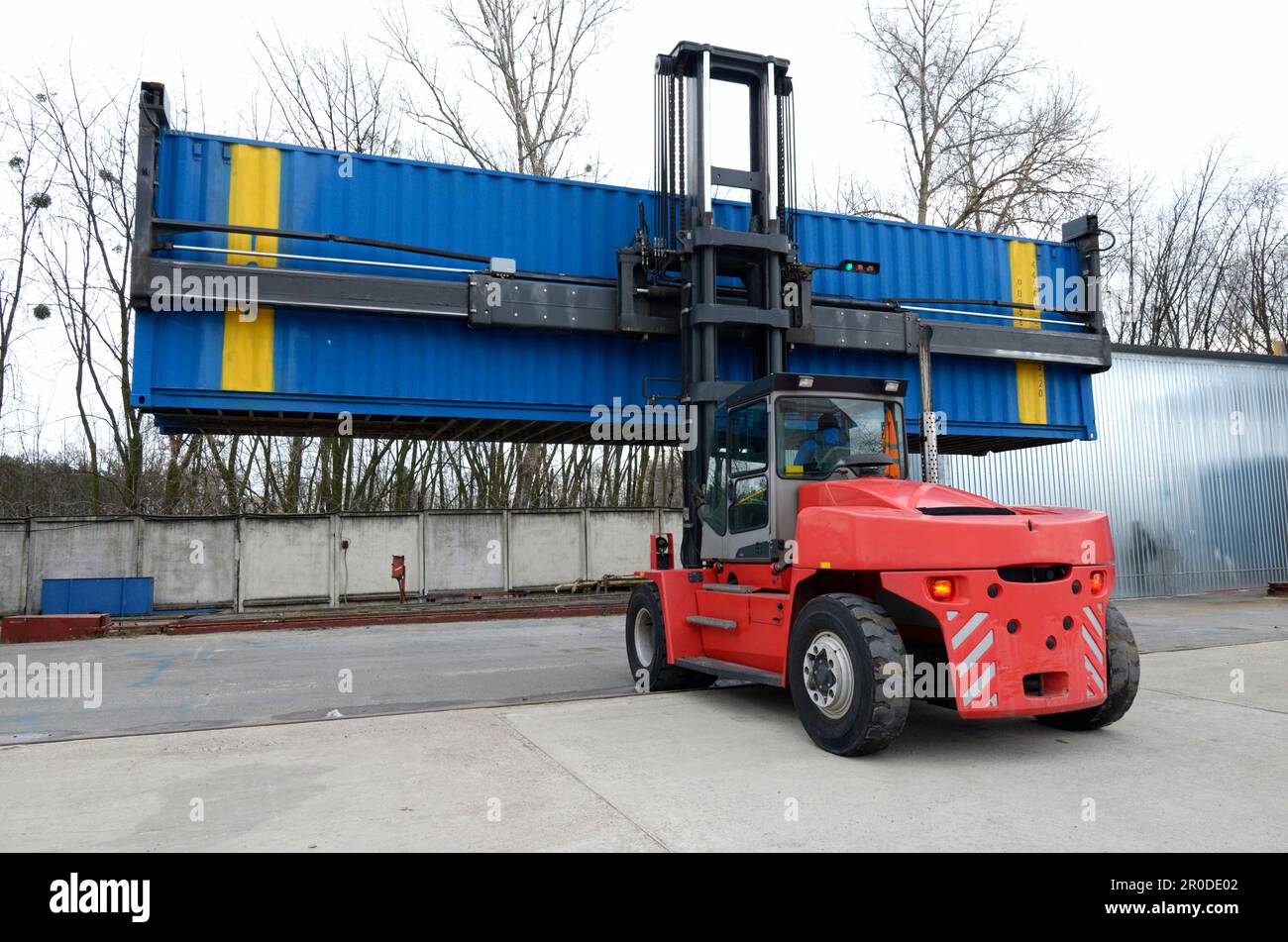 Rail loader hi-res stock photography and images - Alamy