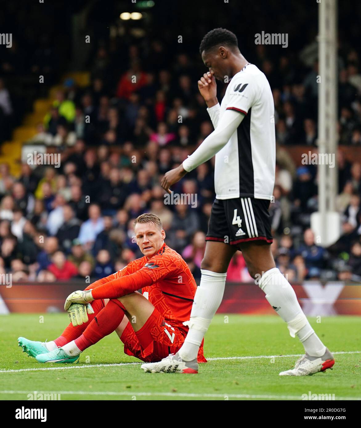Fulham goalkeeper Bernd Leno and Tosin Adarabioyo srabd dejected after ...