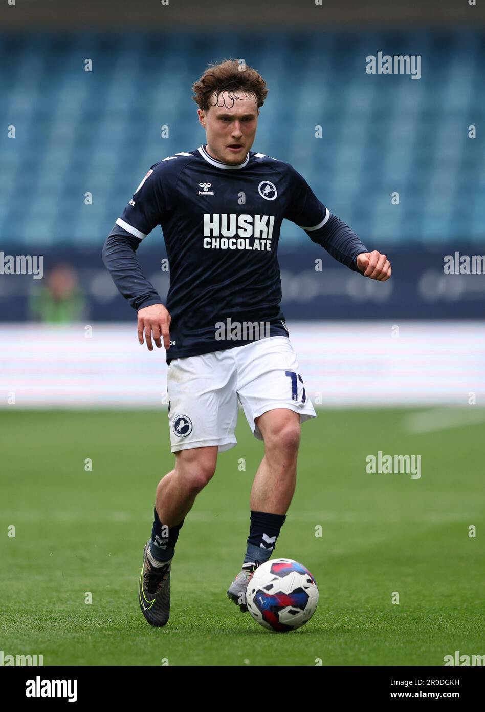 Millwall's Callum Styles during the Sky Bet Championship match at The ...