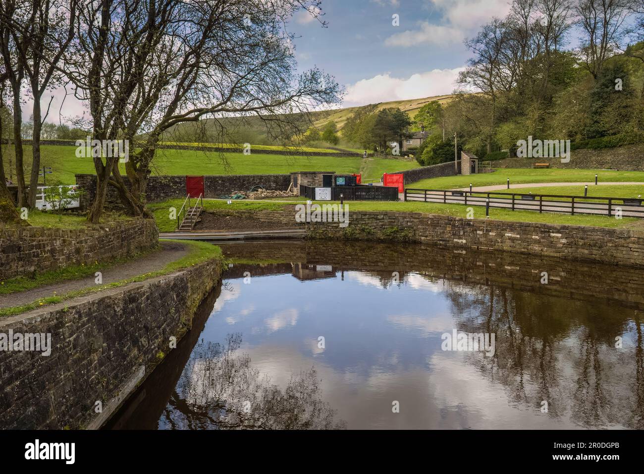 Standedge tunnel peak district hi-res stock photography and images - Alamy