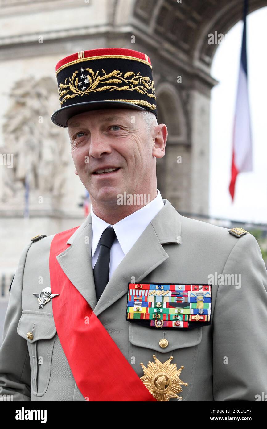 Général Francois Lecointre lors de l'hommage sur la tombe du Soldat ...