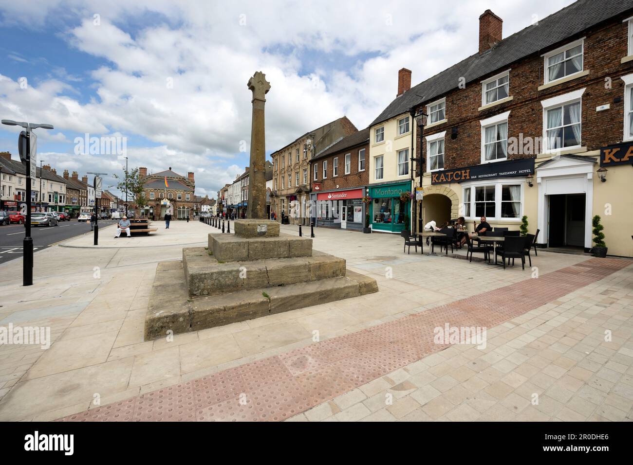 Northallerton's New Pedestrianised High Street, with the Market, Cross ...