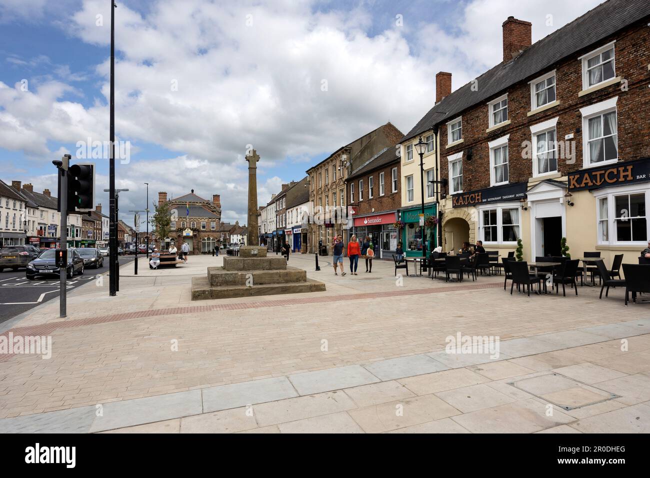 Northallerton's New Pedestrianised High Street, with the Market, Cross ...
