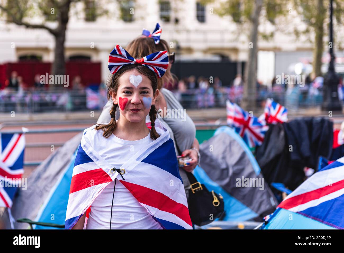 Wrapped union jack hi-res stock photography and images - Alamy