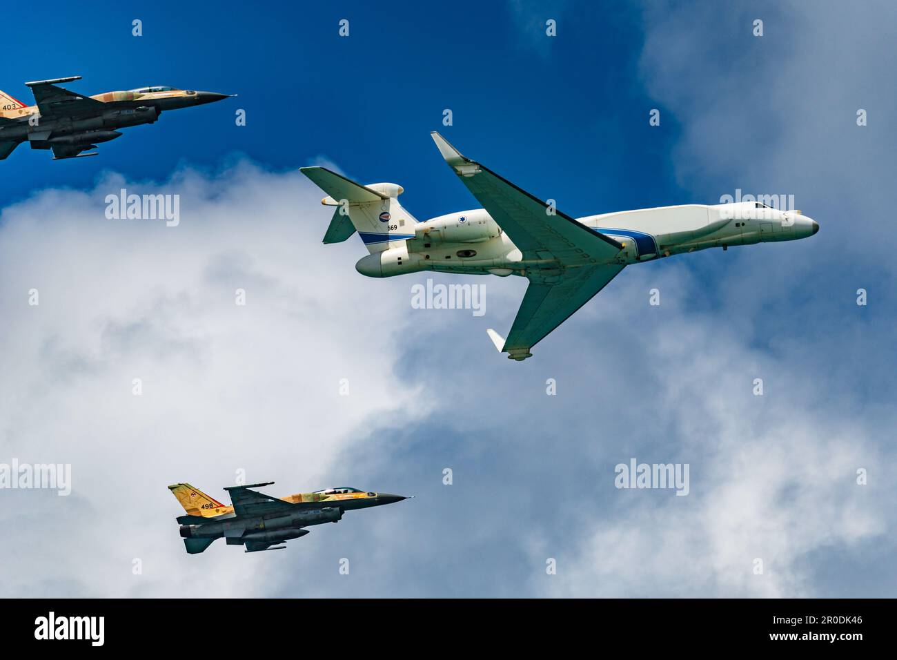 Formation of planes hi-res stock photography and images - Alamy