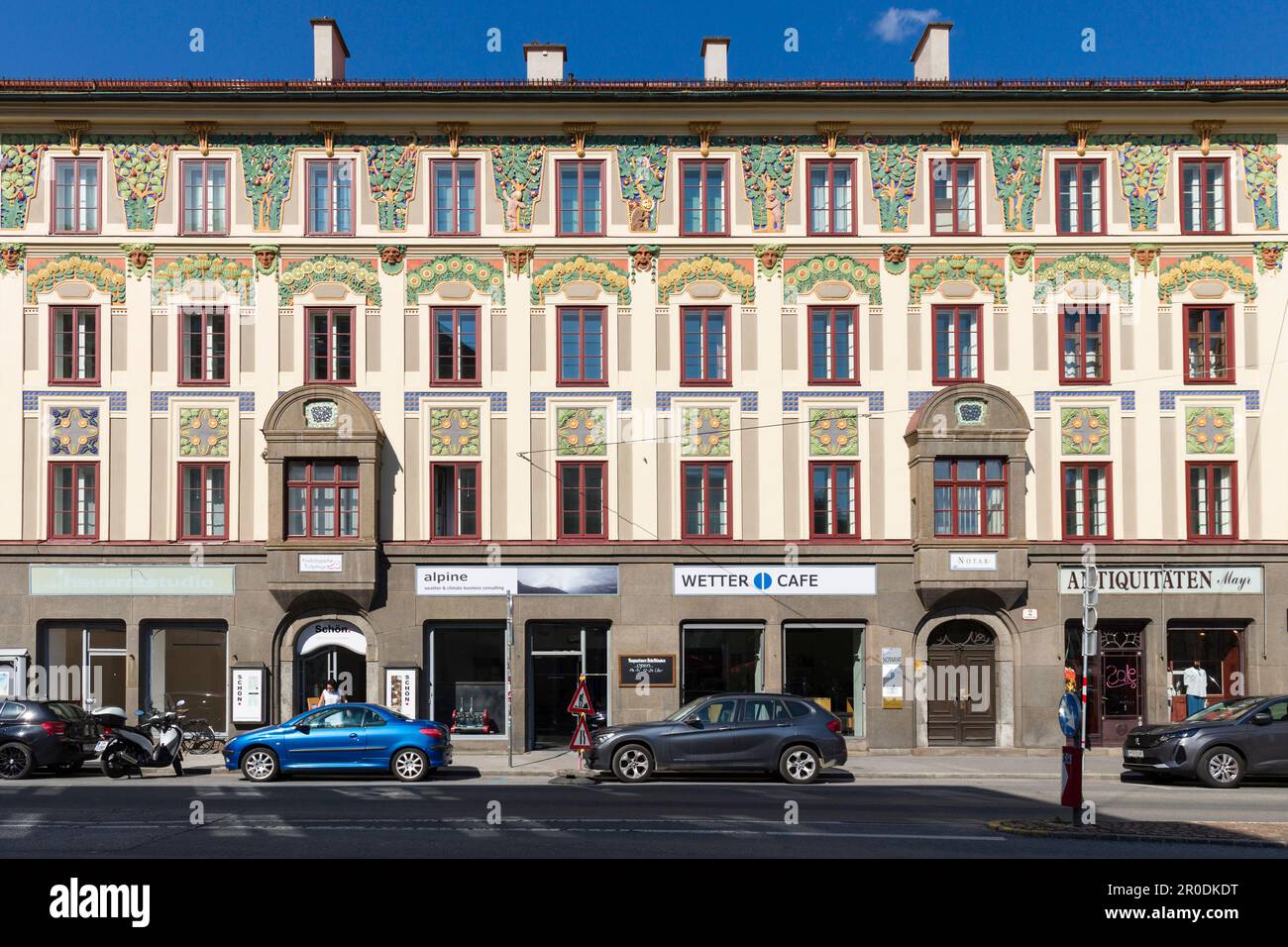 Winklerhaus, Leopoldstrasse, Innsbruck, a colouful Art Nouveau ...
