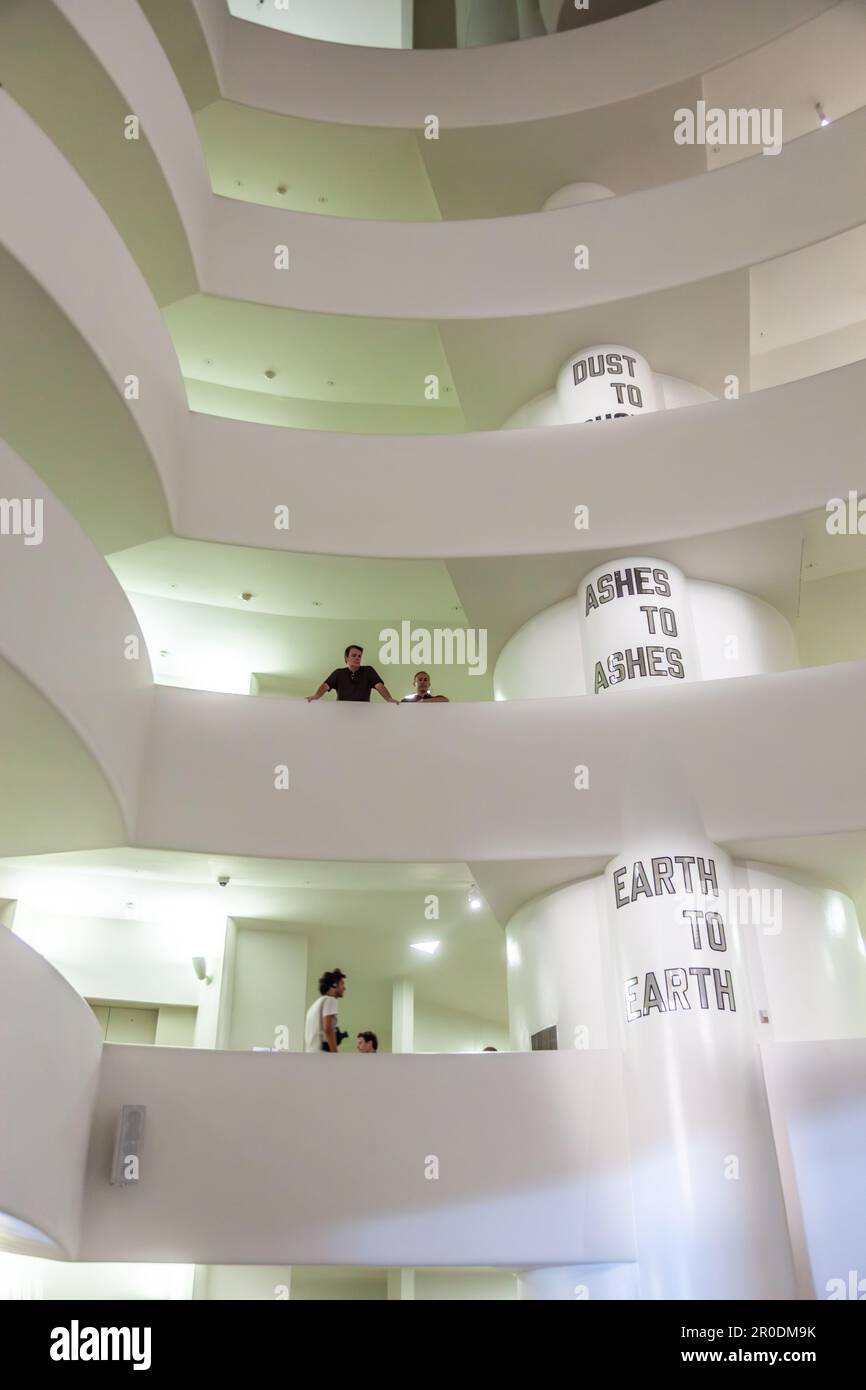 Guggenheim museum new york stairs hi-res stock photography and images ...