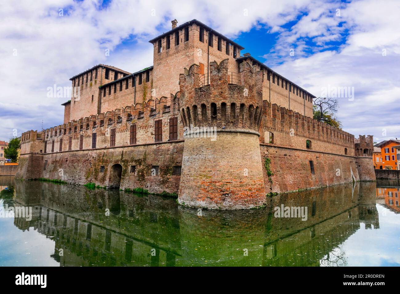 Medieval italian architecture hi-res stock photography and images - Alamy