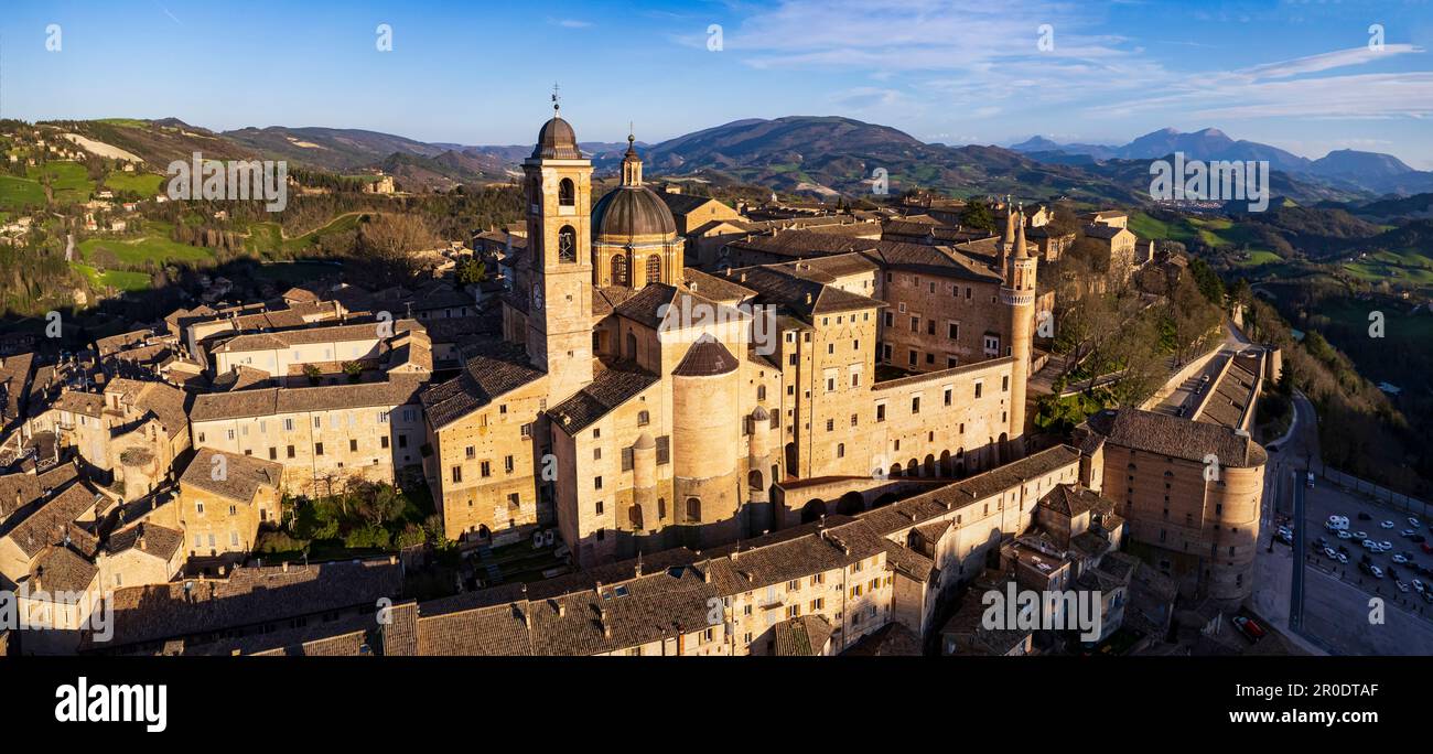 One of the most beautiful medieval towns of Italy - Urbino in Marche ...