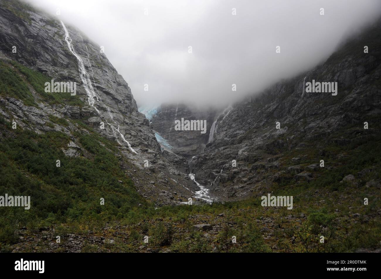 Kjenndalsbreen hi-res stock photography and images - Alamy