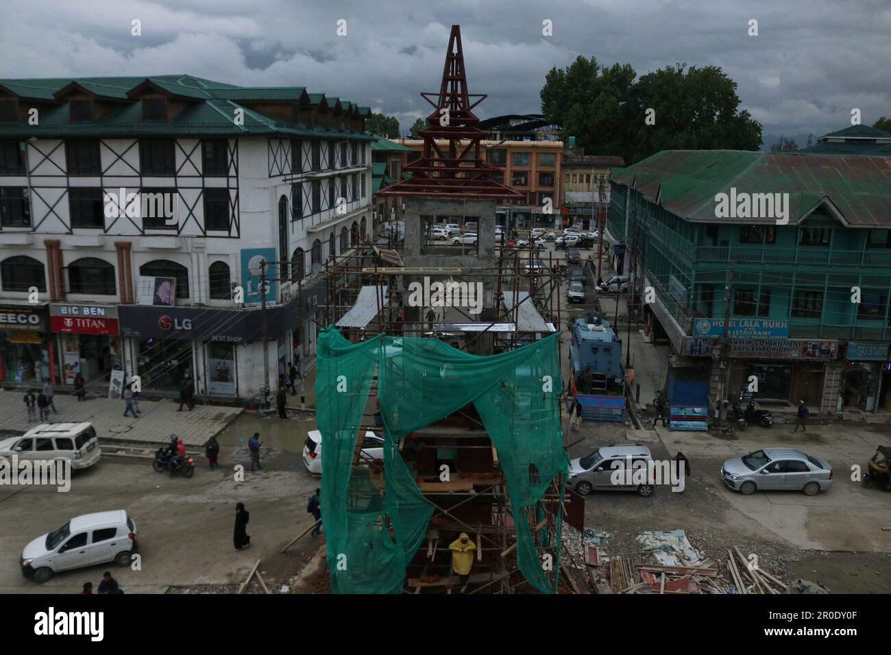 May 08,2023, Srinagar Kashmir, India : Workers are busy in the ...
