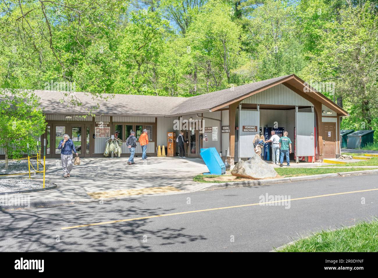 Cades cove campground hi-res stock photography and images - Alamy