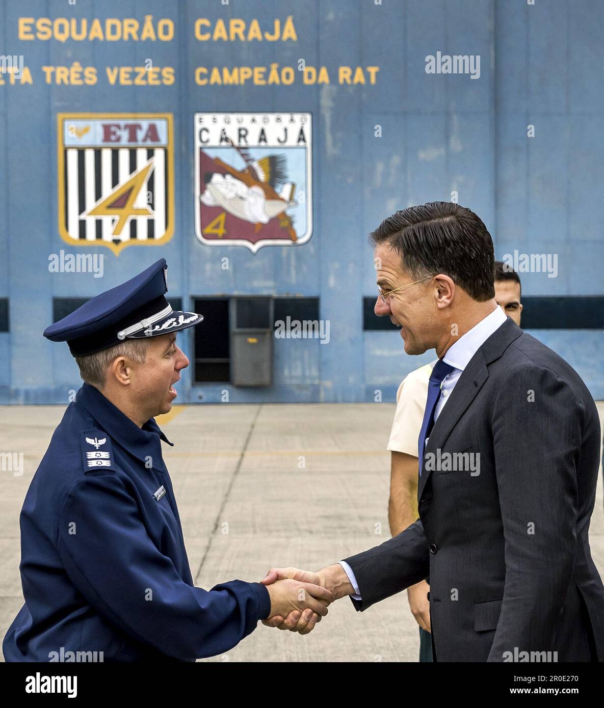 SAO PAULO - Mark Rutte is welcomed by commander Leonard Tiago Barbosa ...