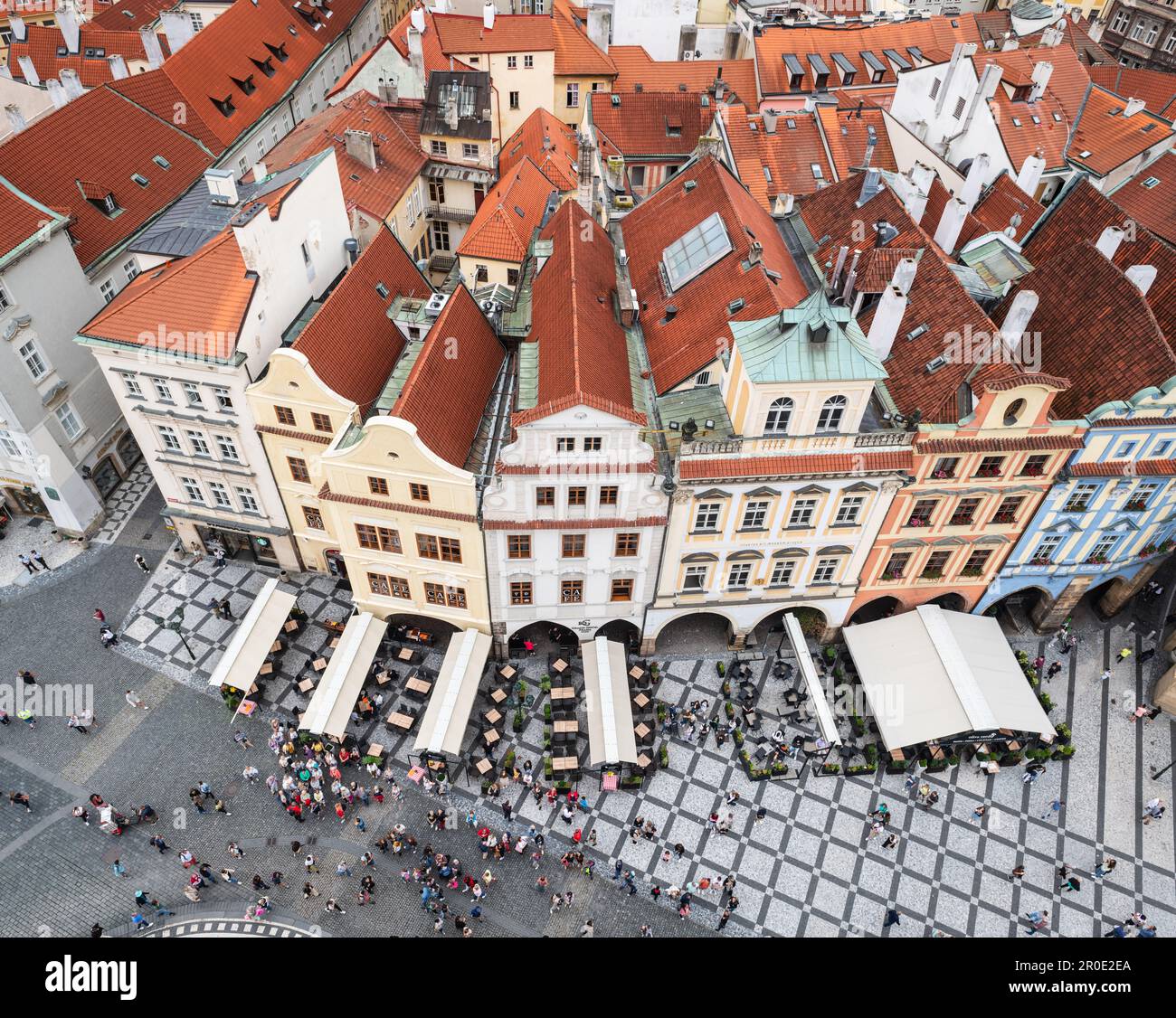 PRAGUE, CZECH REPUBLIC - AUGUST 24, 2022: Aerial view of a crowded Old ...