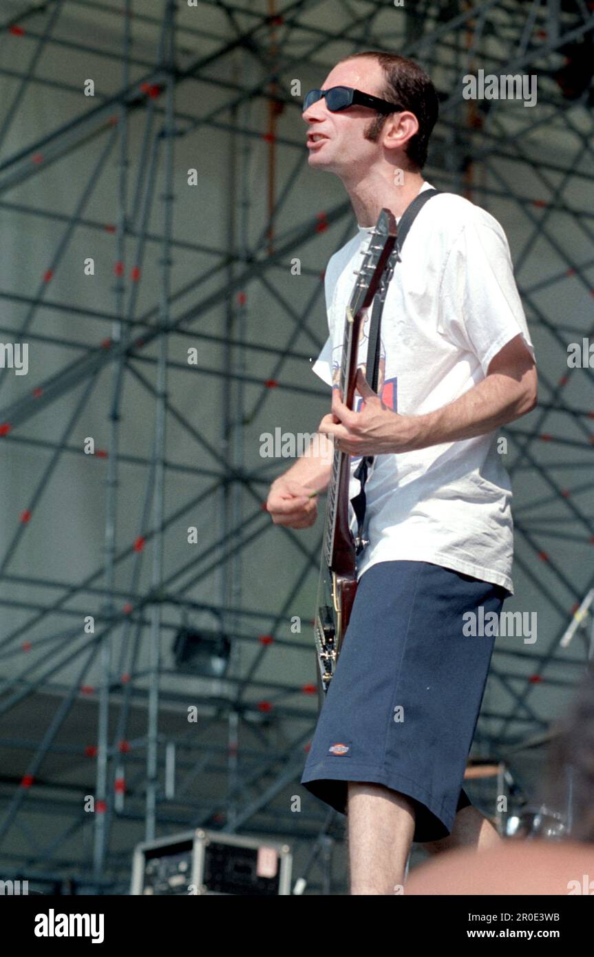 Stranger than fiction bad religion hi-res stock photography and images ...