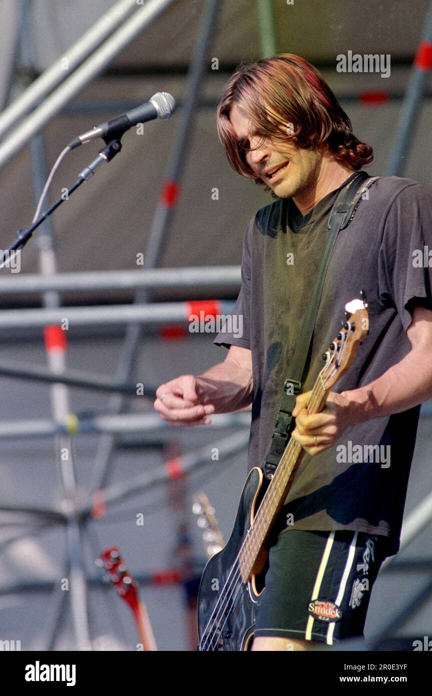 Milan Italy 1996-07-11 : Jay Bentley bassist of American punk band Bad ...