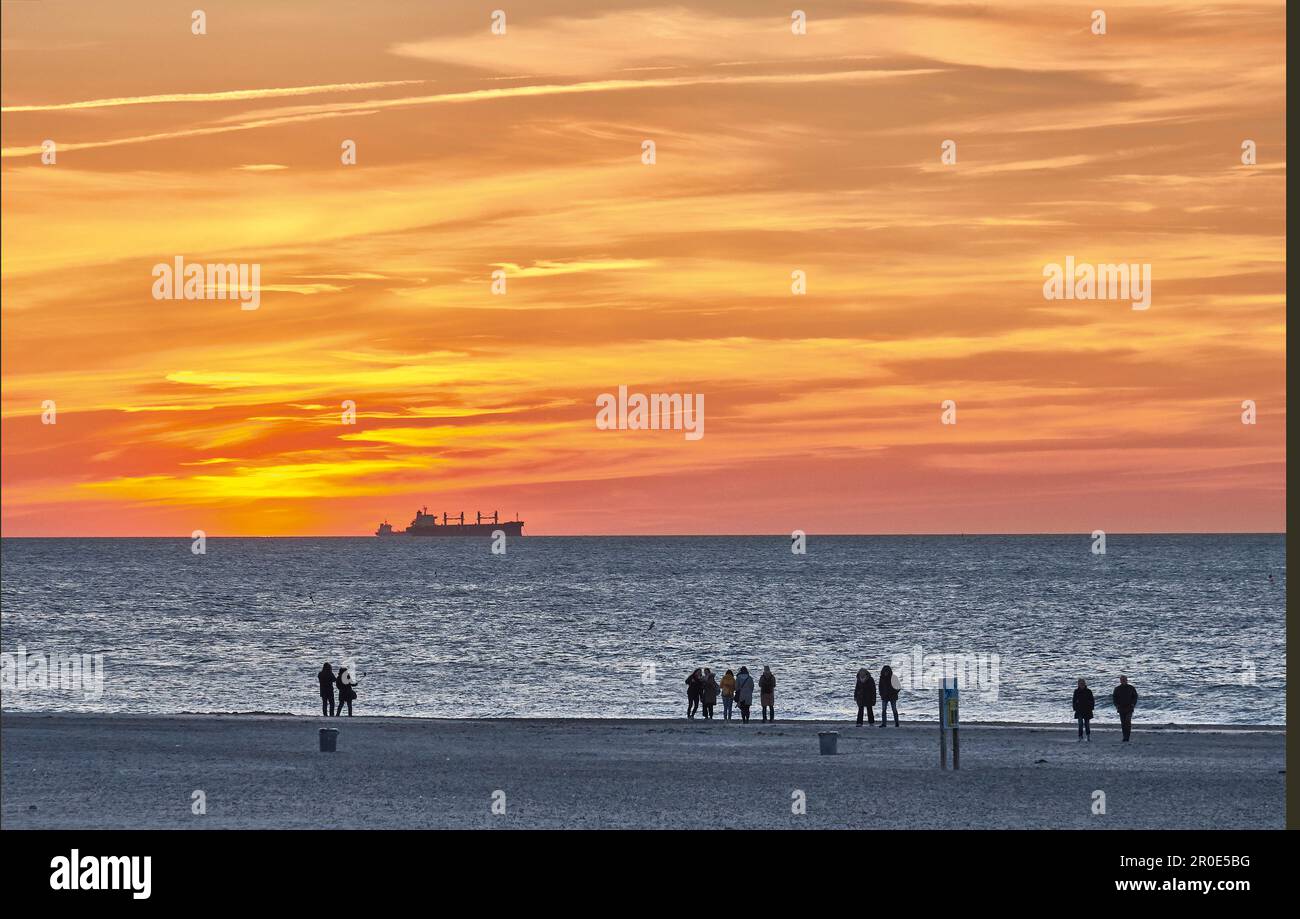 Warnemünde beach east germany hi-res stock photography and images - Alamy