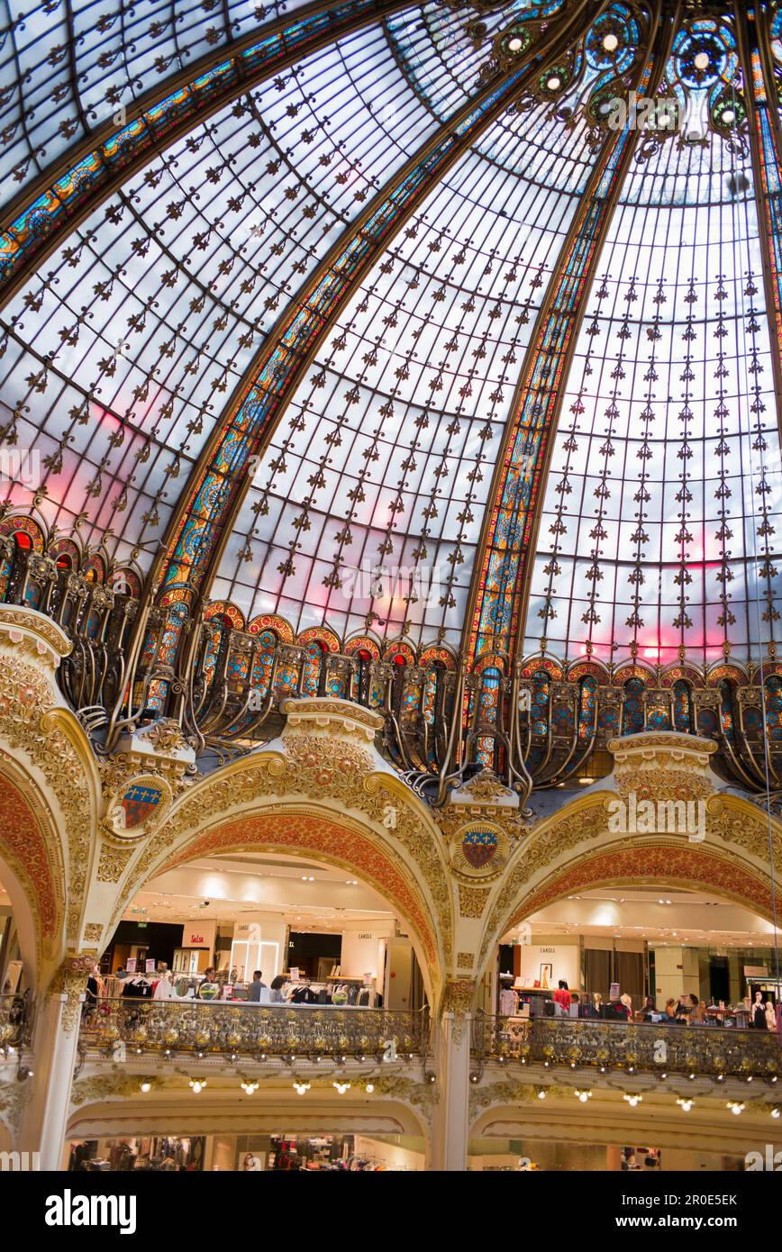 Printemps paris interior hi-res stock photography and images - Alamy