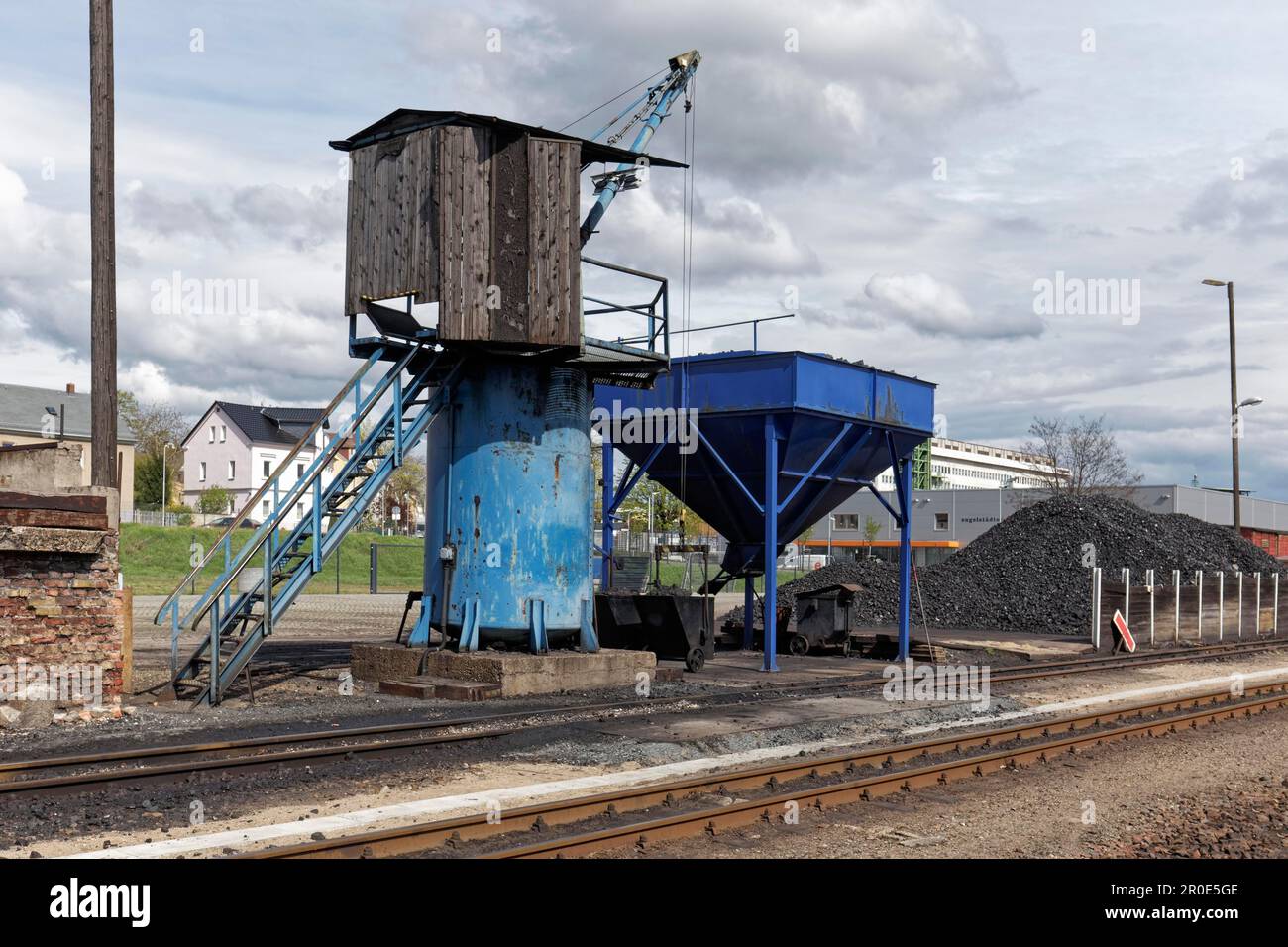 Loading gauge hi-res stock photography and images - Alamy