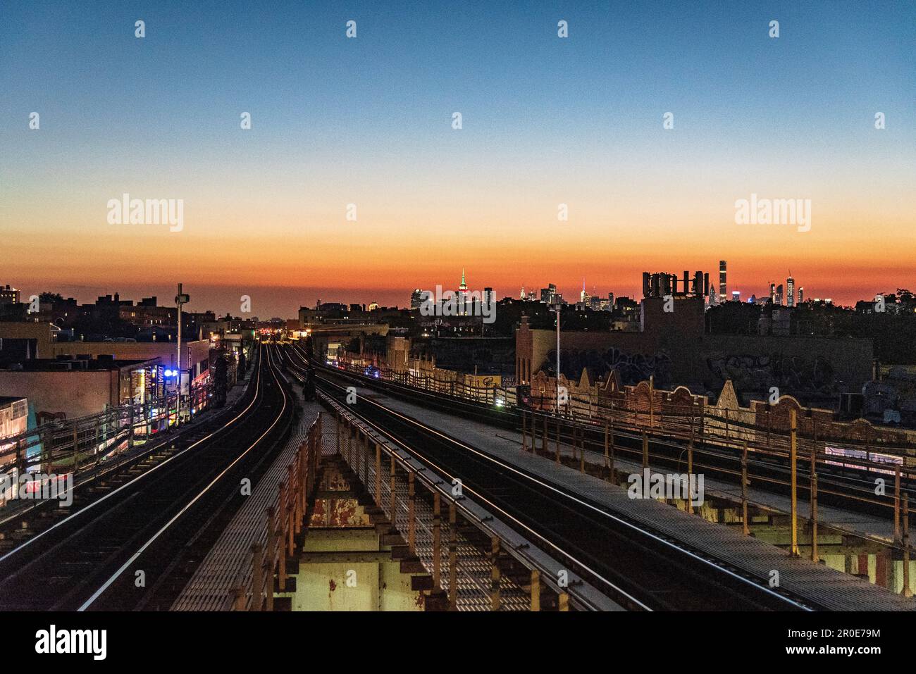 City no 103 hi-res stock photography and images - Alamy