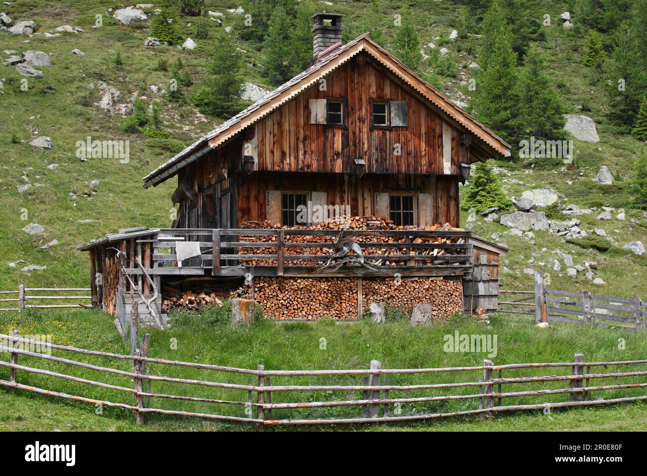 Alpine house hi-res stock photography and images - Alamy