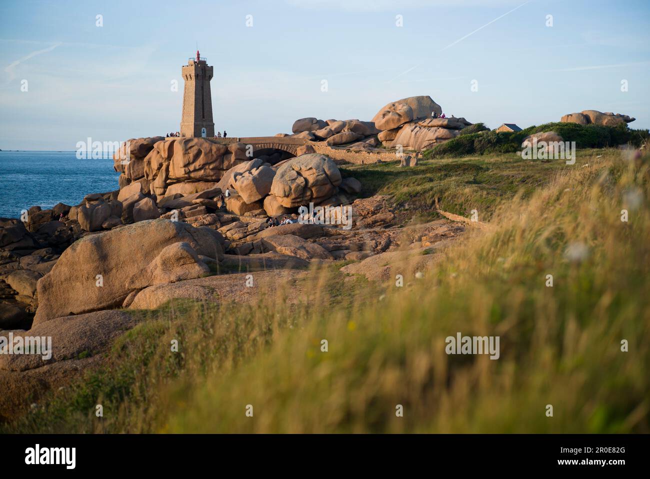 Phare de Ploumanach, lighthouse, Sentier des Douaniers, Gr34, customs ...