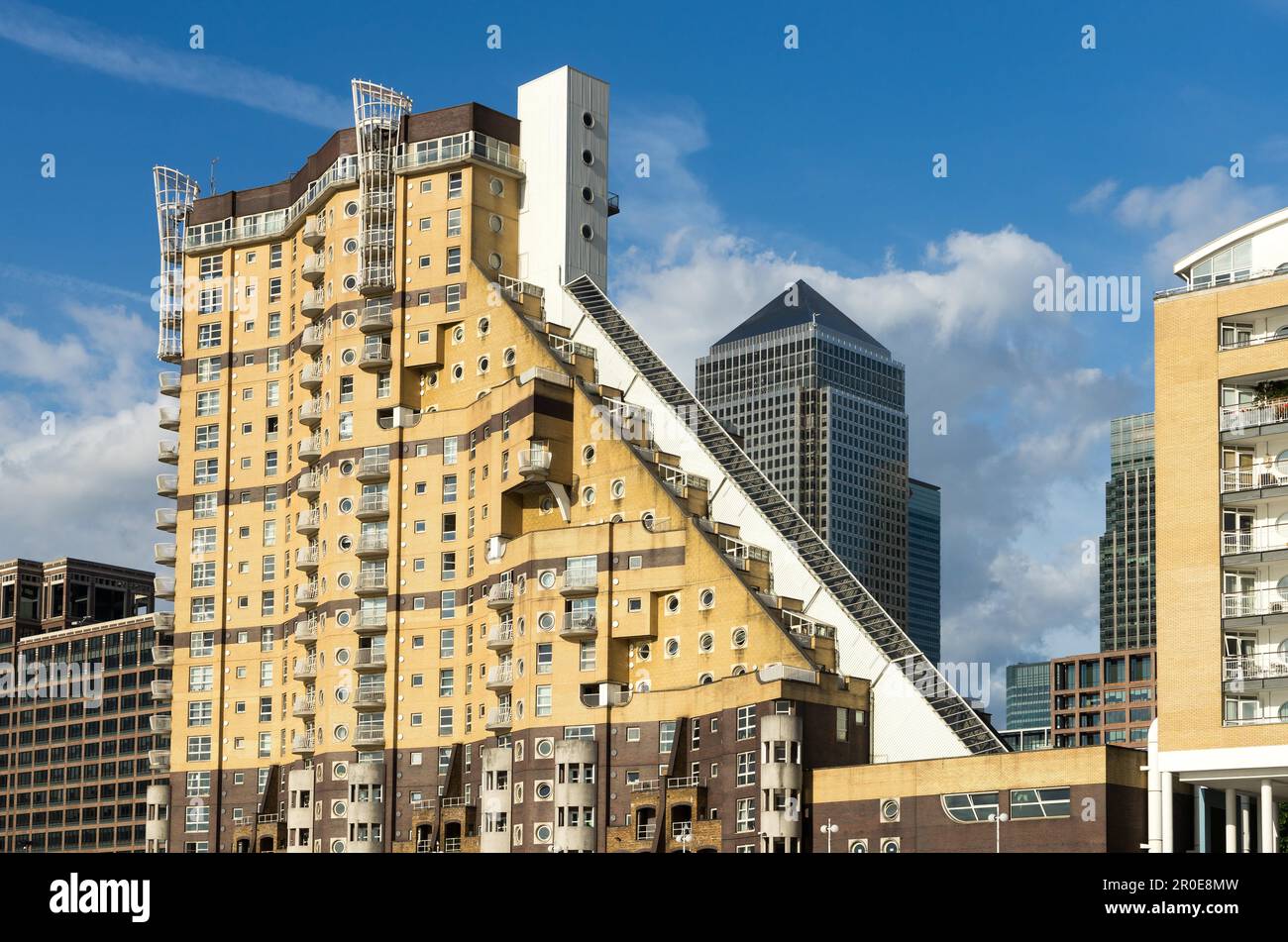 Various styles of buildings along the River Thames Stock Photo - Alamy