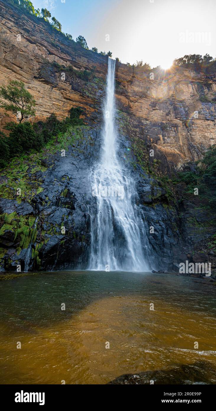 Ditinn waterfall, Fouta Djallon, Guinea Conakry Stock Photo - Alamy