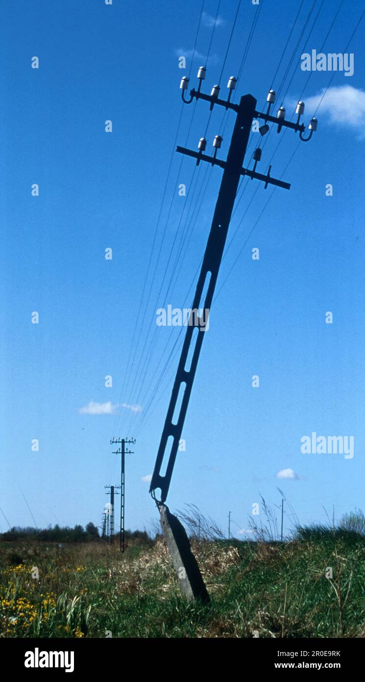 Strommast symbol hi-res stock photography and images - Alamy