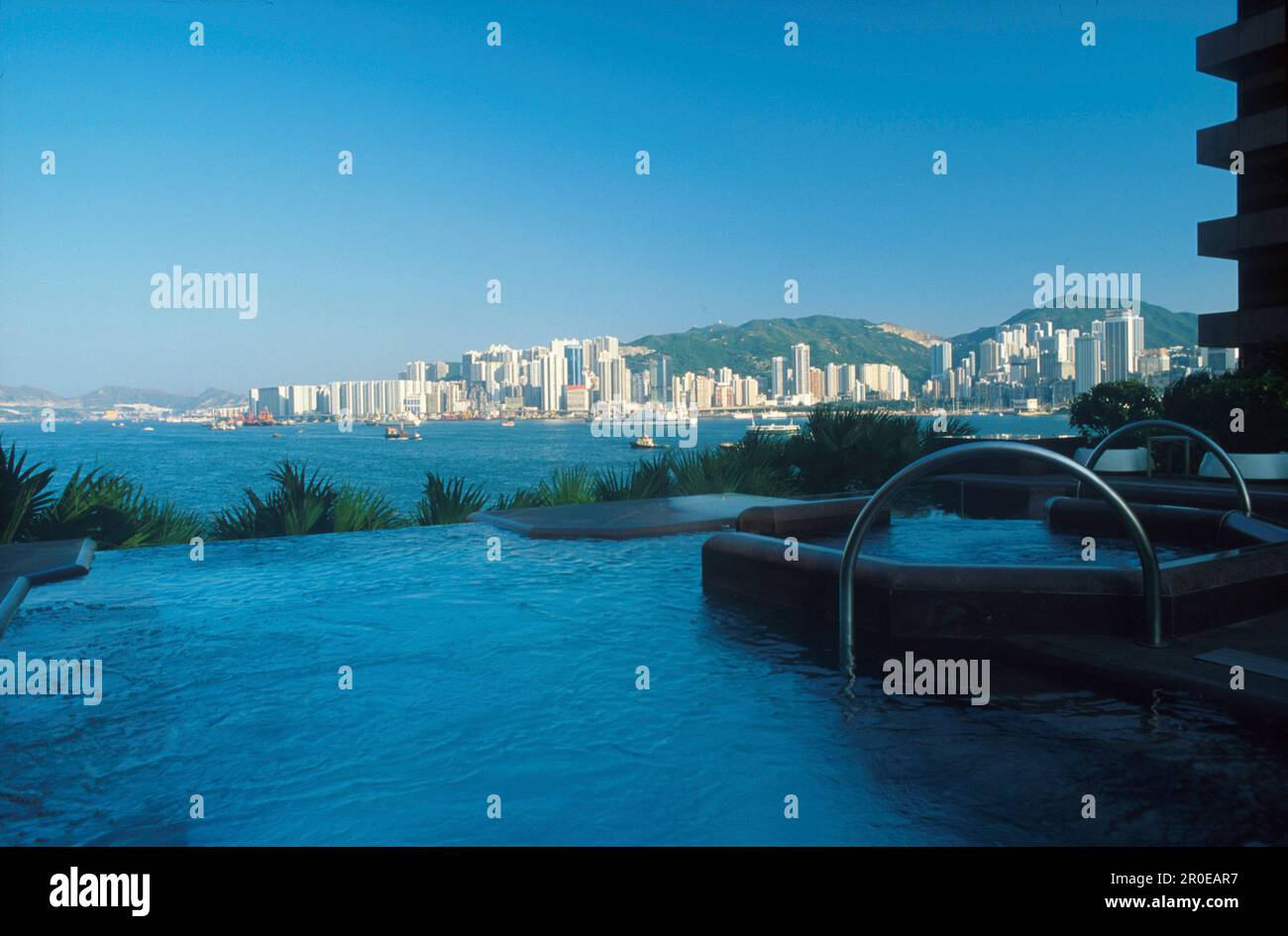 Regent Hotel, Pool, Hongkong China Stock Photo - Alamy